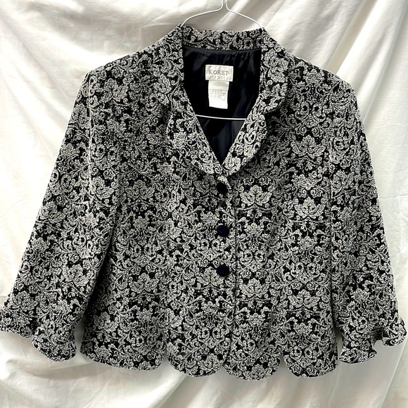 Koret | Jackets & Coats | Koret Ruffled Sleeves Scalloped Edge Blazer ...